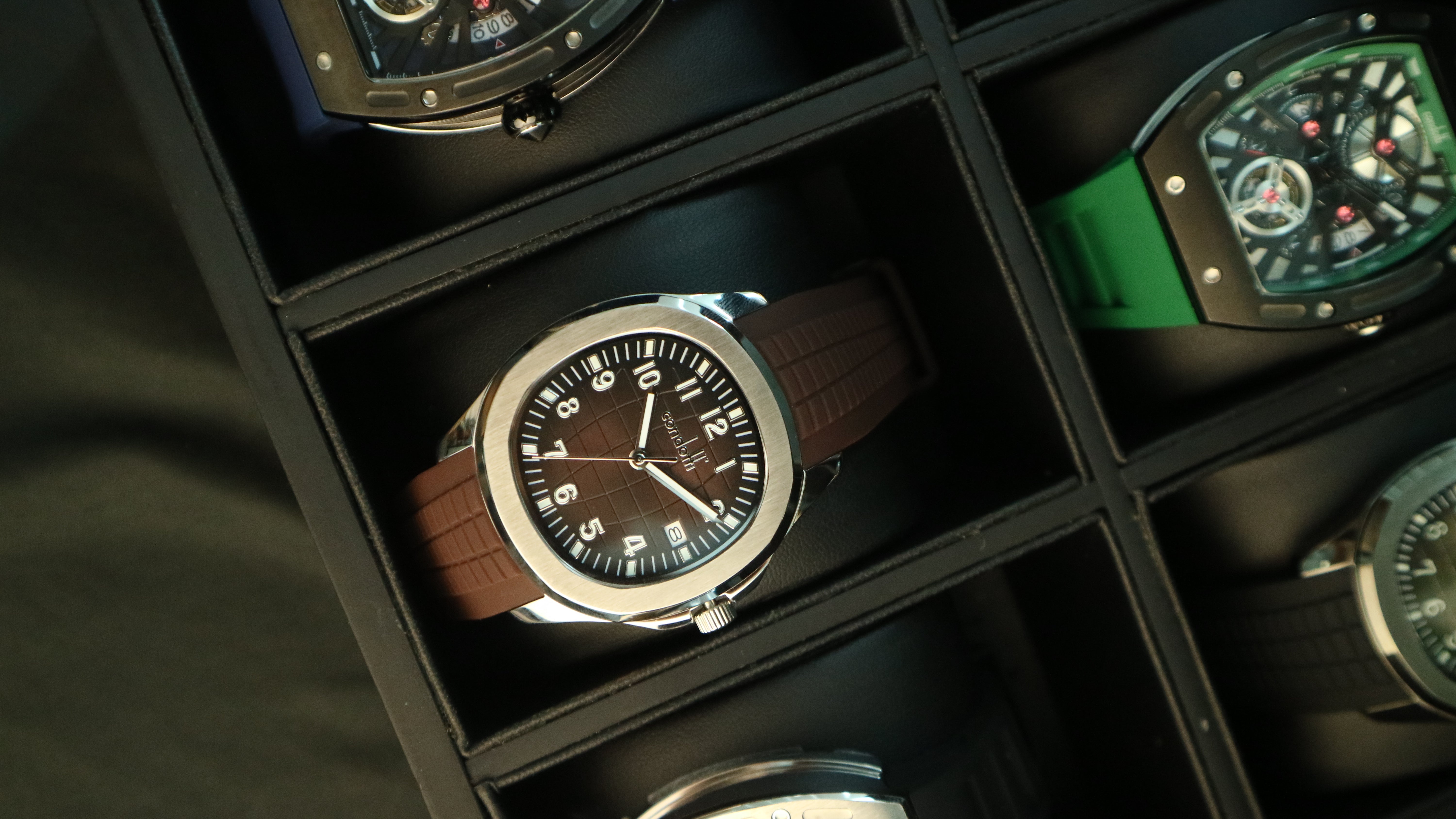 SIMBOL HUBUNGAN YANG HARMONIS, JAM TANGAN SEBAGAI SIMBOL DEDIKASI DAN ...